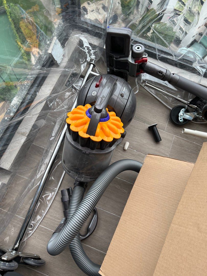 Dyson Vacuum Cleaner, TV & Home Appliances, Vacuum Cleaner ...