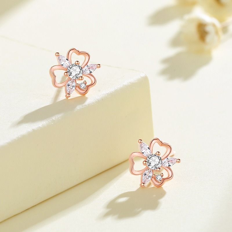 Earing, Women's Fashion, Jewelry & Organisers, Earrings on Carousell