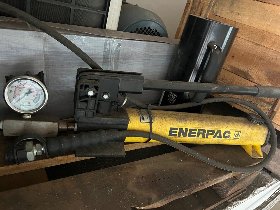 Enerpac hydraulic jack, Car Accessories, Car Workshops & Services on ...