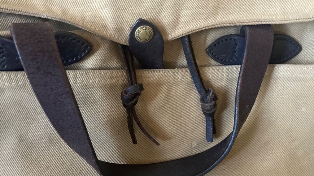 RUSH - Filson, Men's Fashion, Bags, Briefcases on Carousell