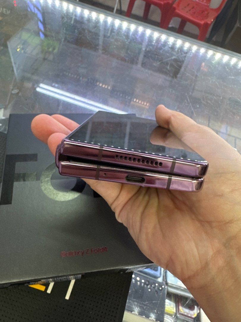 Galaxy Z Fold 4 Burgundy 256GB, Mobile Phones & Gadgets, Mobile Phones ...