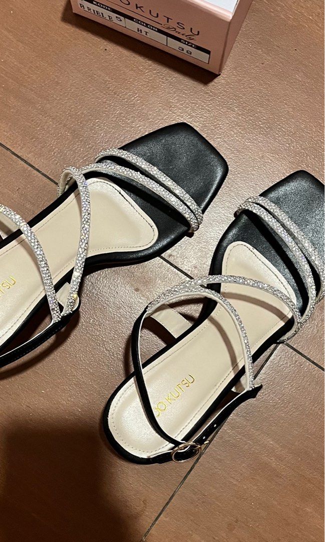 heels wisuda heels pesta hitam black, Fesyen Wanita, Sepatu di Carousell