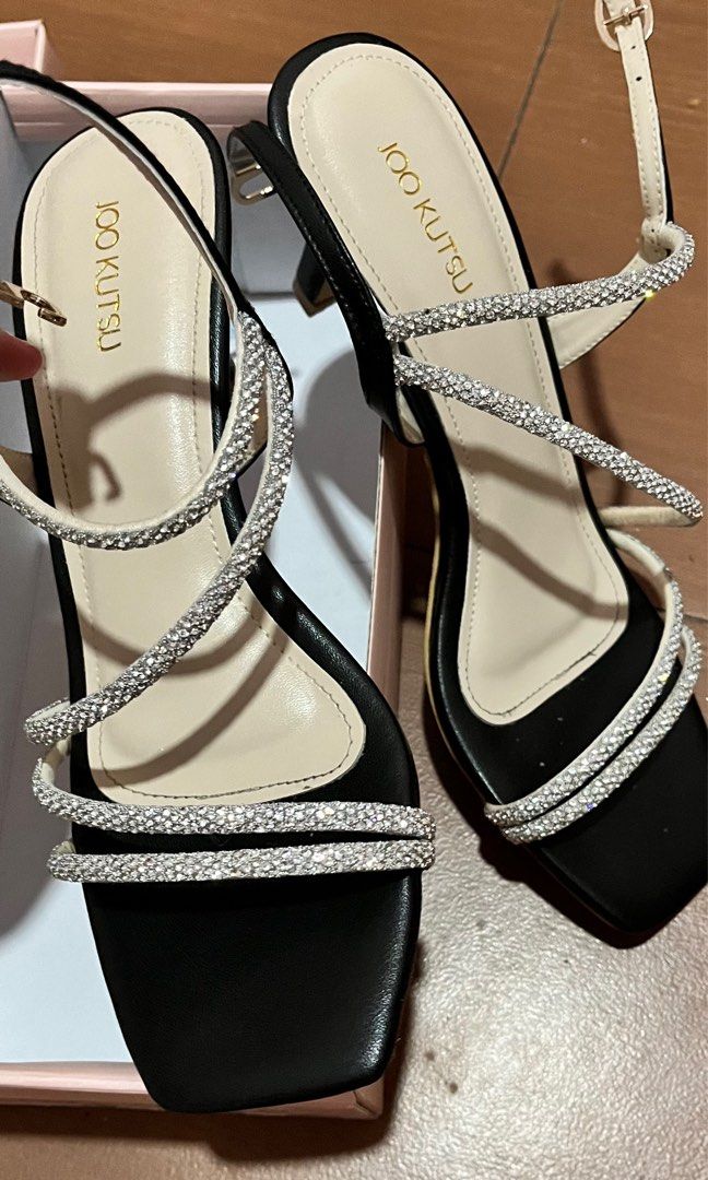 heels wisuda heels pesta hitam black, Fesyen Wanita, Sepatu di Carousell