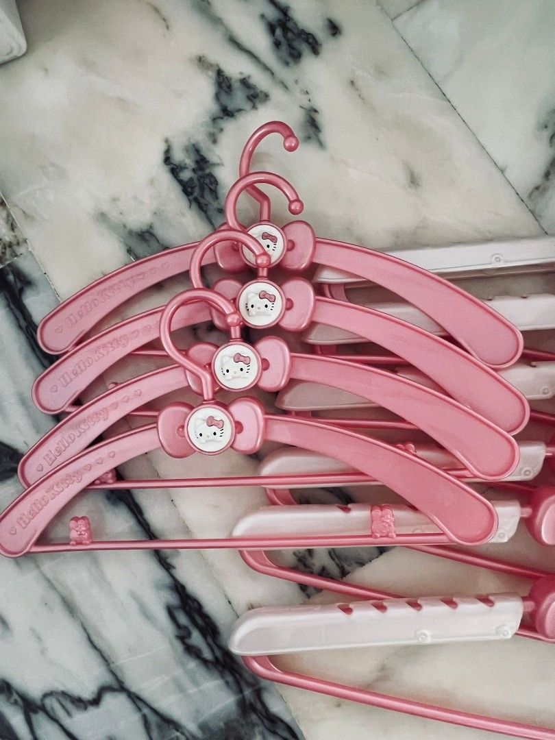 Hello Kitty Hanger, Furniture & Home Living, Home Improvement ...