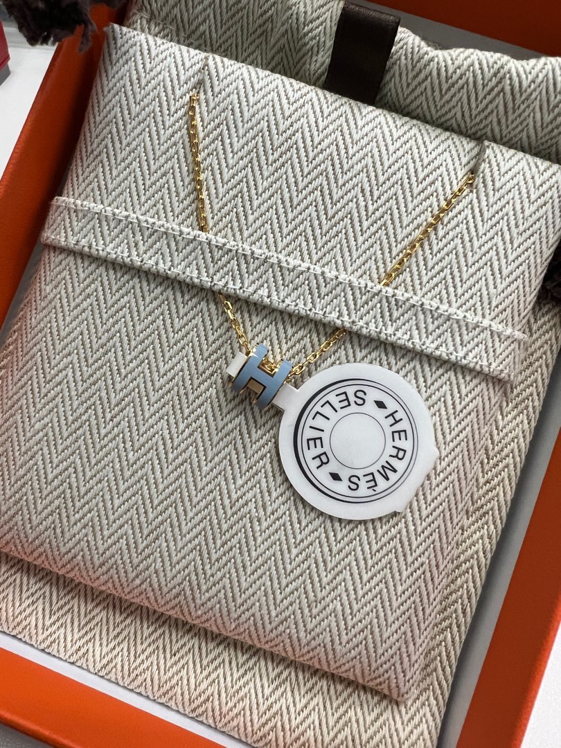 Hermès Mini Pop H pendant, bleu lin, 名牌, 飾物及配件 - Carousell