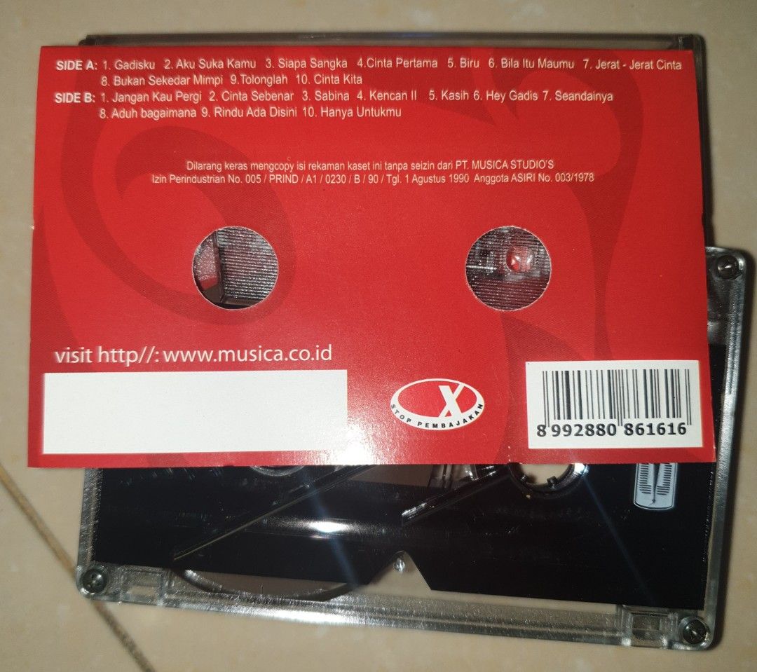 Kaset Trio Libels, Musik & Media, CD, DVD & Lainnya di Carousell