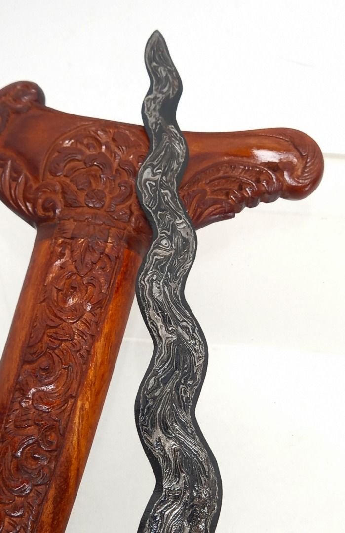 Keris Madura Luk 13 Patrem Feminine Keris Collection Purposes, Hobbies ...