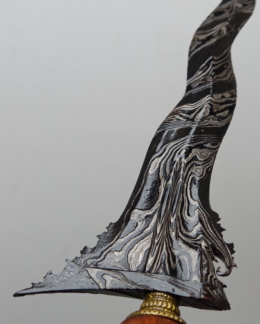 Keris Madura Luk 7 Patrem Feminine Keris Collection Purposes, Hobbies ...