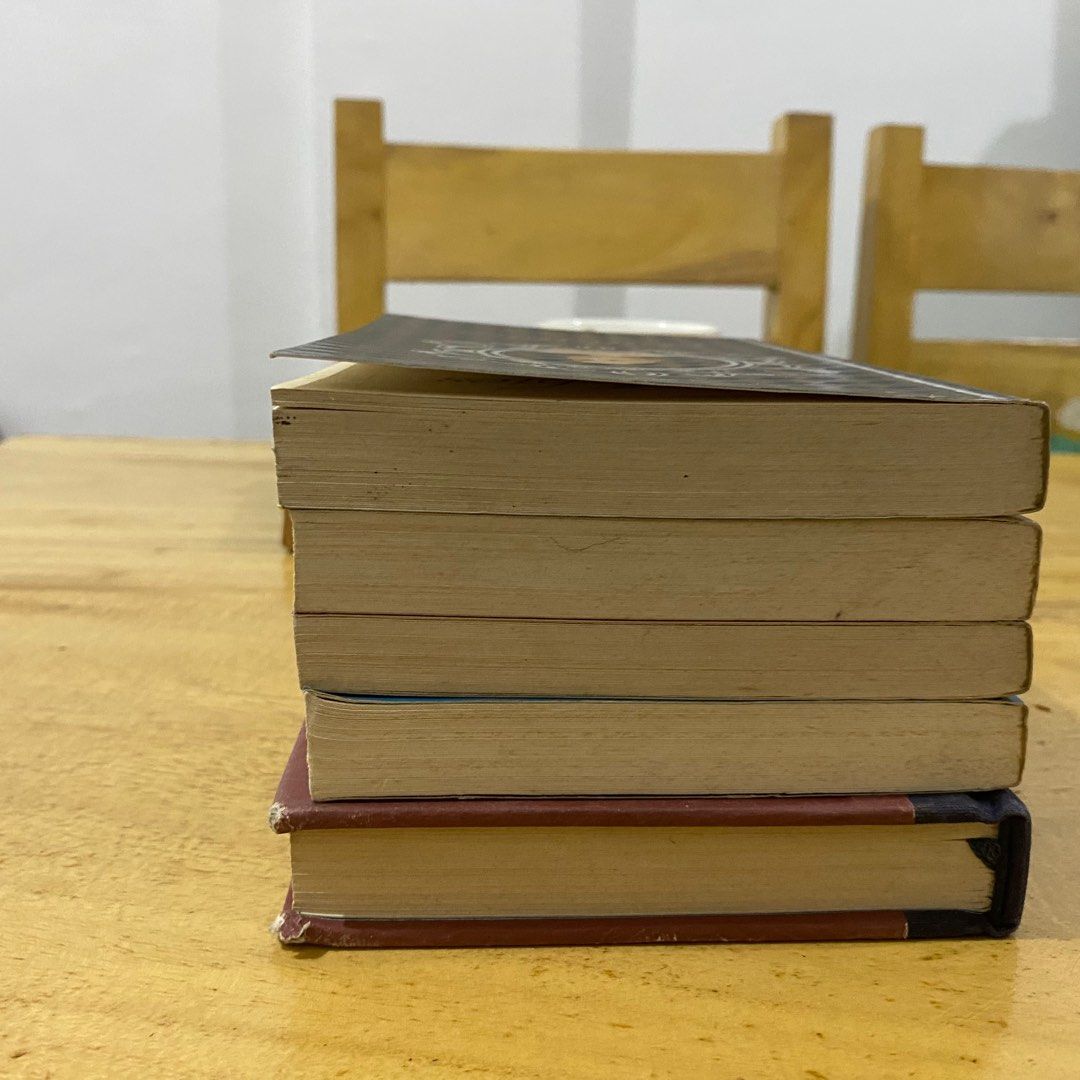 Lang Leav Book Set, Hobbies & Toys, Books & Magazines, Fiction & Non ...