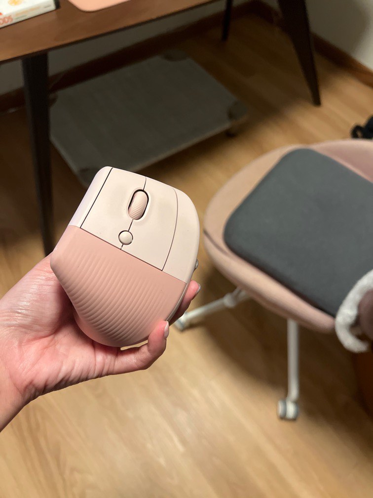 Logitech mouse - Ergo Series LIFT, Computers & Tech, Parts ...