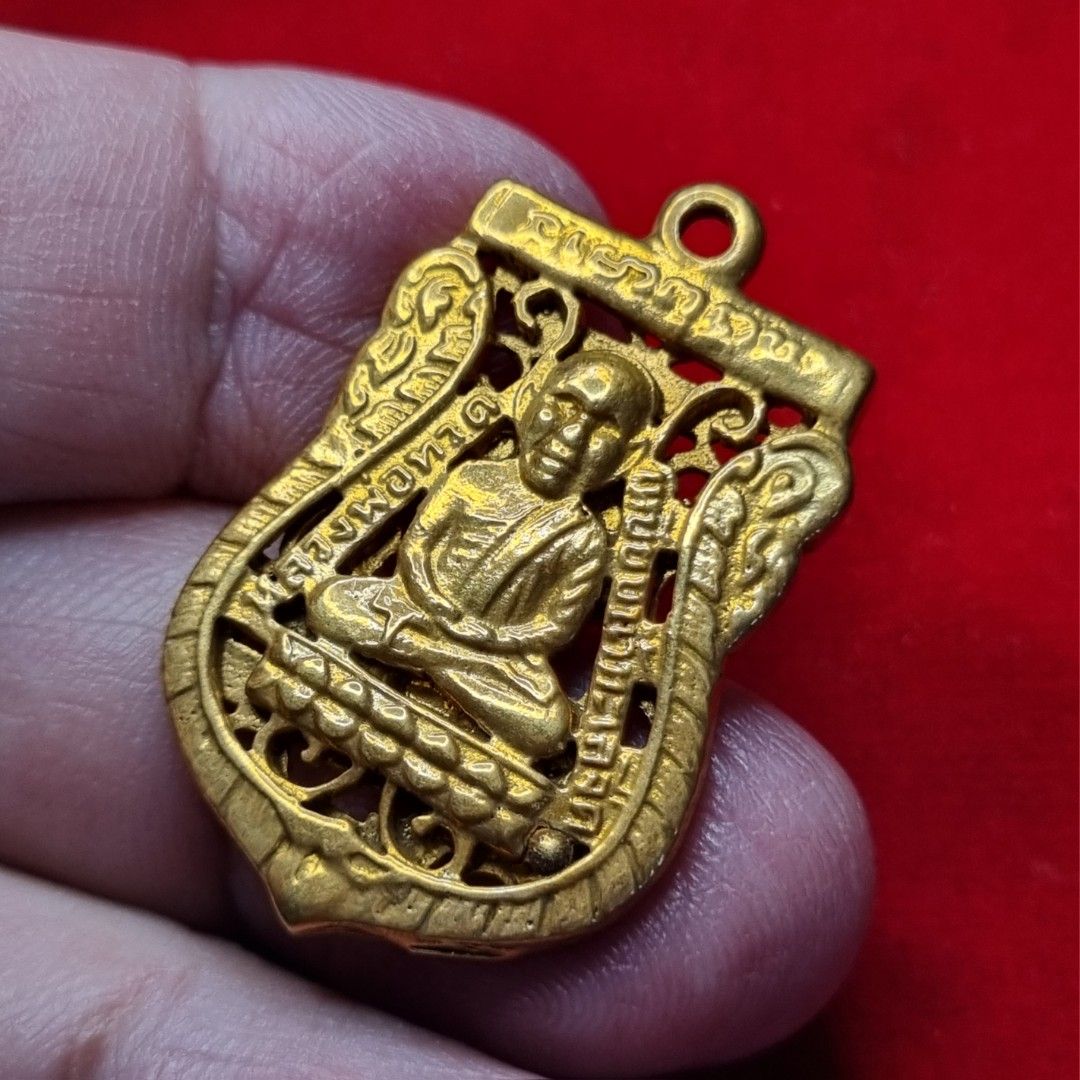 LP Thuad Amulet BE 2500, Hobbies & Toys, Memorabilia & Collectibles ...