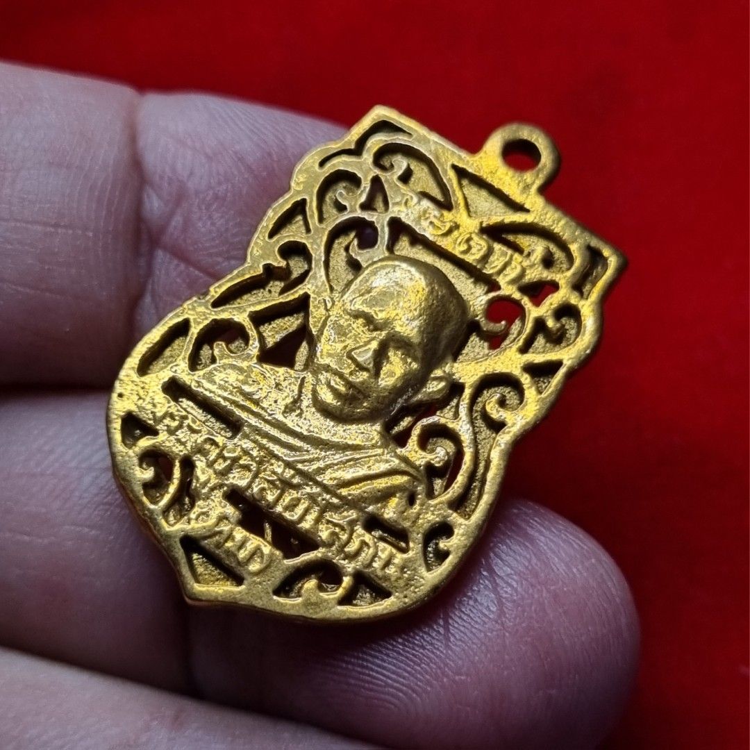 LP Thuad Amulet BE 2500, Hobbies & Toys, Memorabilia & Collectibles ...