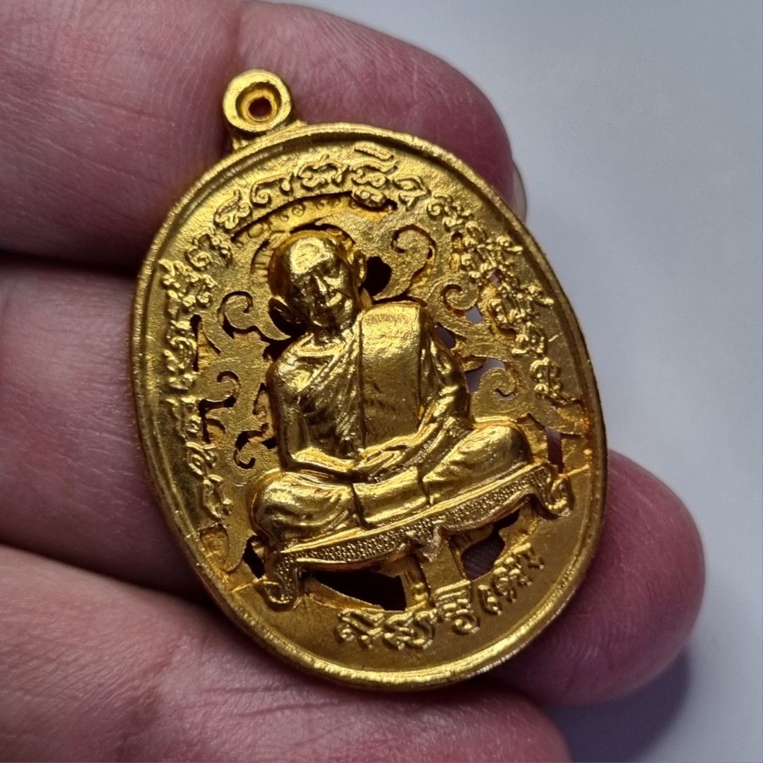 LP Tim Amulet BE 2518, Hobbies & Toys, Memorabilia & Collectibles ...