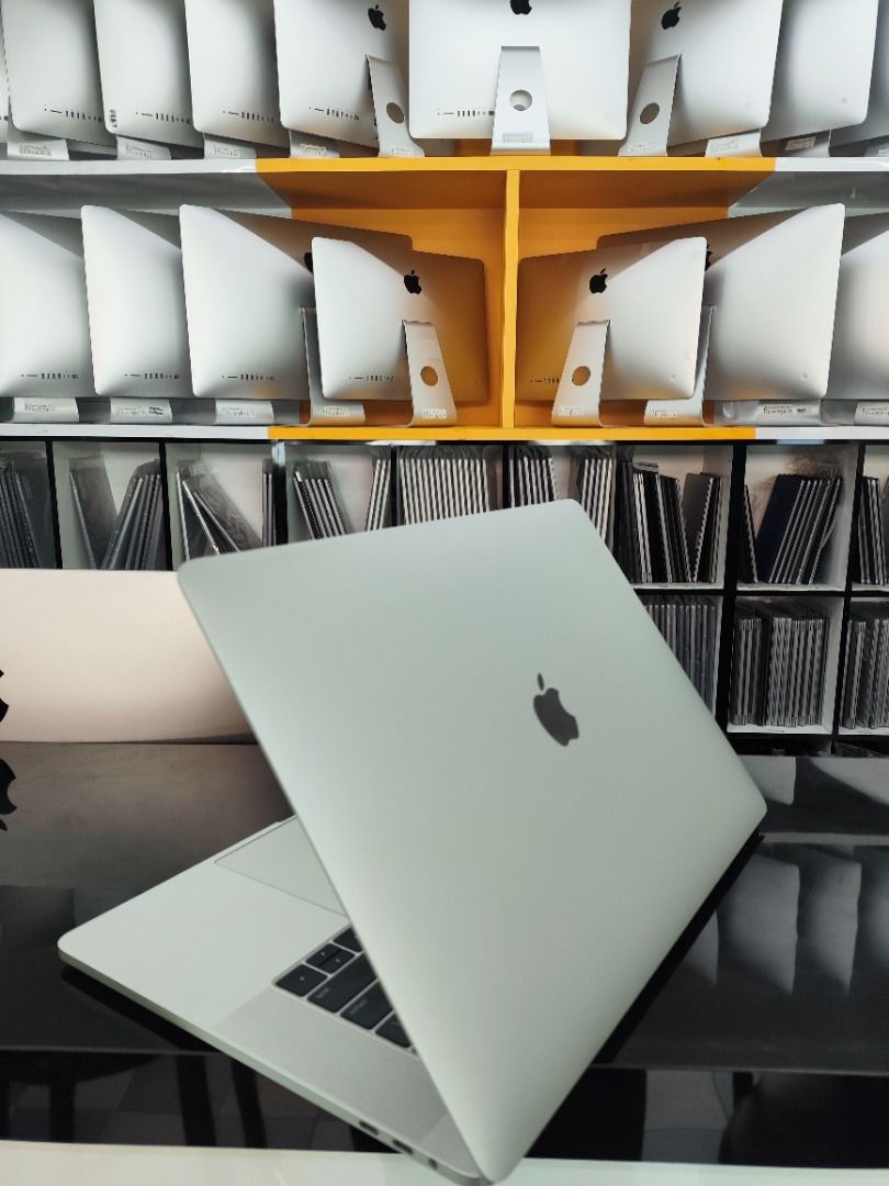 MacBook Pro 8-Core i9 2.4GHZ 32GB RAM/512GB 2019 15.6", Computers ...