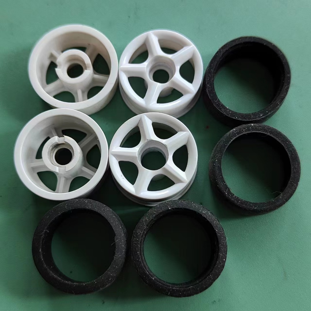 Mini Z MR03 Wheels n Tires, Hobbies & Toys, Toys & Games on Carousell