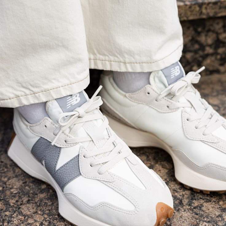 New Balance 327 Moonbeam Gray, Women's Fashion, Footwear, Sneakers on Carousell