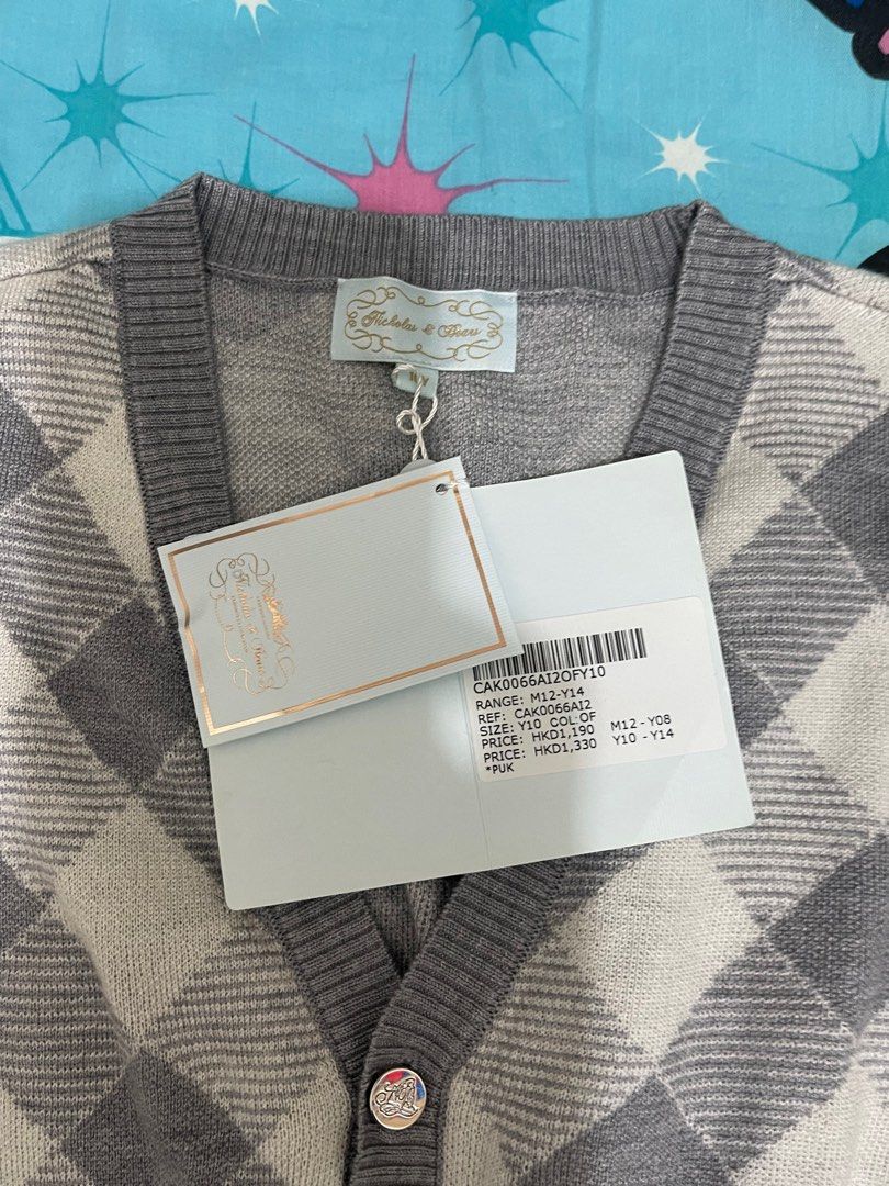 Nicholas and bears, 兒童＆孕婦用品, 嬰兒及小童流行時尚 - Carousell
