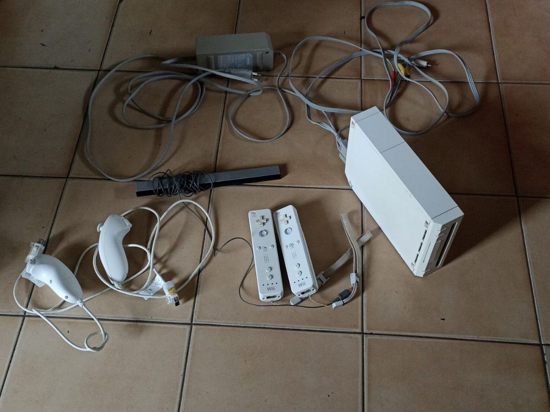 Nintendo Wii Gaming Console with Accessories, Video Gaming, Video Game Consoles, Nintendo on ...