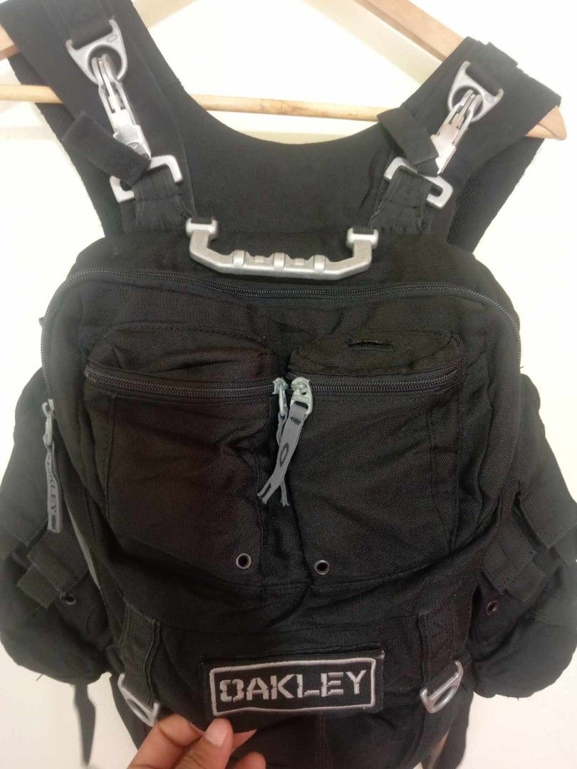 Oakley mechanism, Men's Fashion, Bags, Backpacks on Carousell