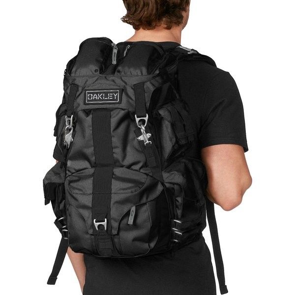 Oakley mechanism, Men's Fashion, Bags, Backpacks on Carousell