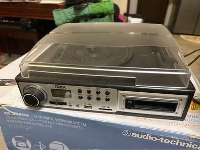 Onix Turntable with Tape, Mp3 player, Audio, Portable Music Players on ...