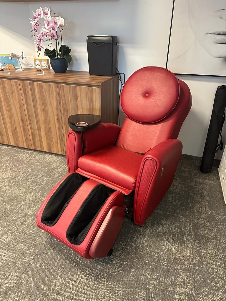OSIM uDiva 2 leather massage chair, Health & Nutrition, Massage Devices ...