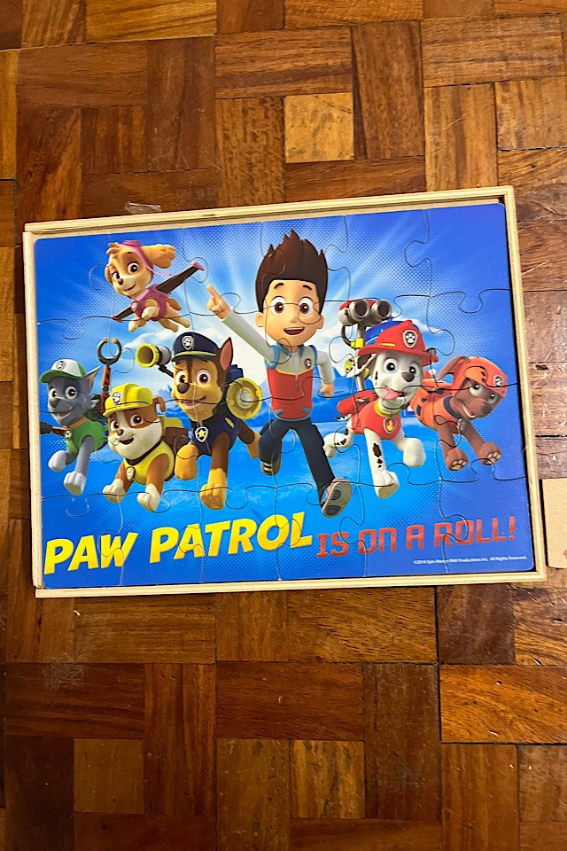 Paw patrol puzzle with box, Hobbies & Toys, Toys & Games on Carousell