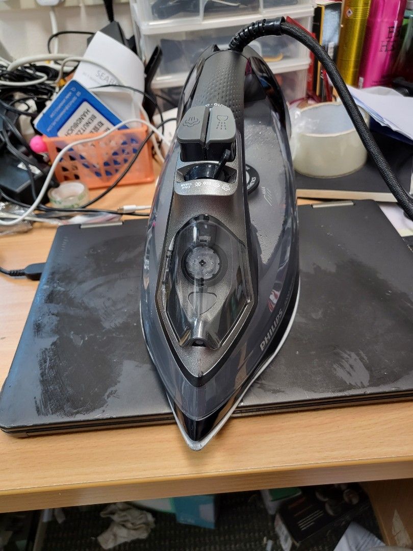 Philips Domestic Appliances 5000 Series Steam Iron - DST5040/86 ...