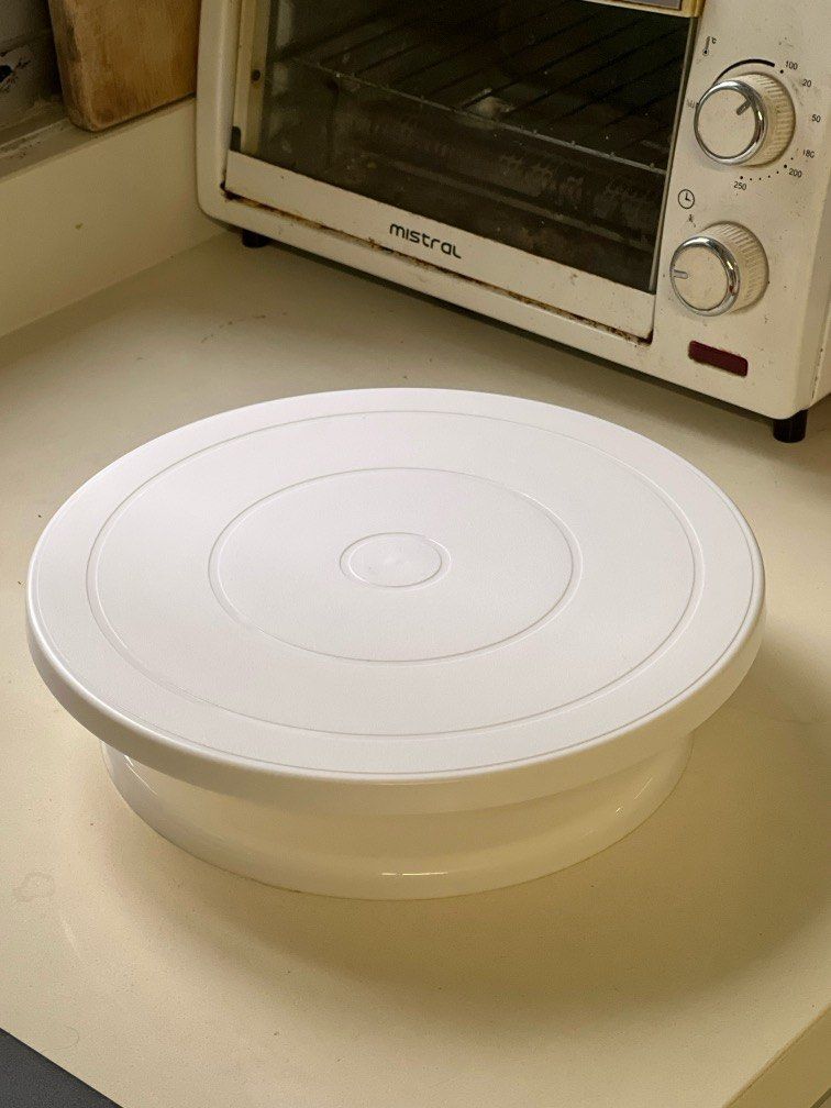 Plastic Cake Turntable, Furniture & Home Living, Kitchenware ...