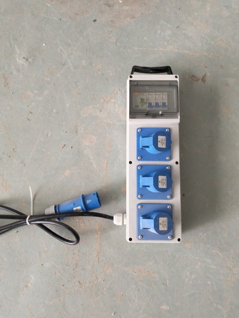 PORTABLE DB BOX, Everything Else on Carousell