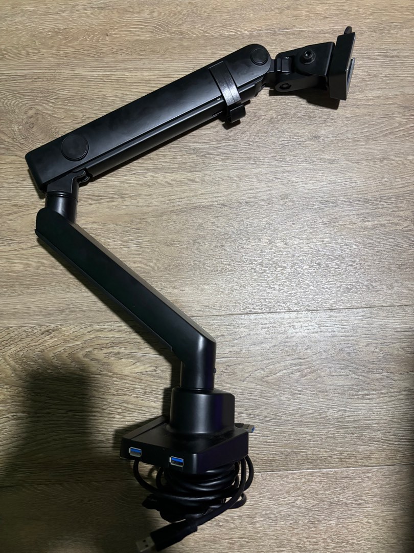 Prism Monitor arm, Mobile Phones & Gadgets, Mobile & Gadget Accessories ...