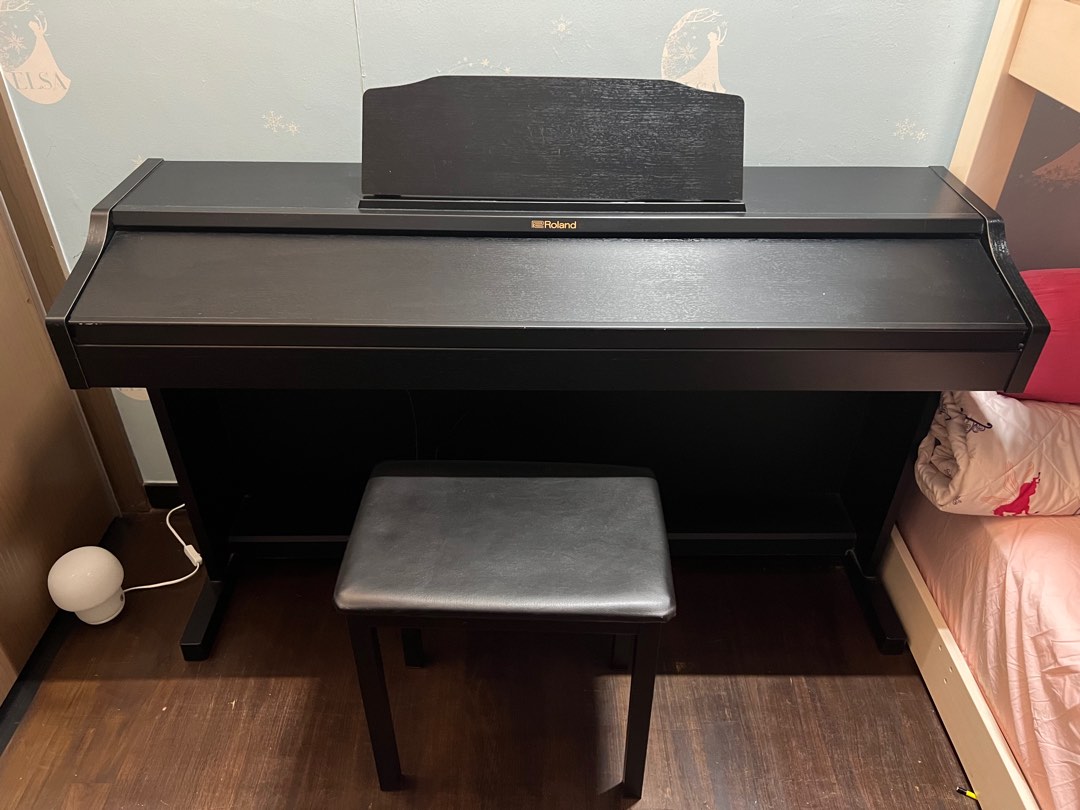 Roland digital piano RP302, Hobbies & Toys, Music & Media, Musical ...