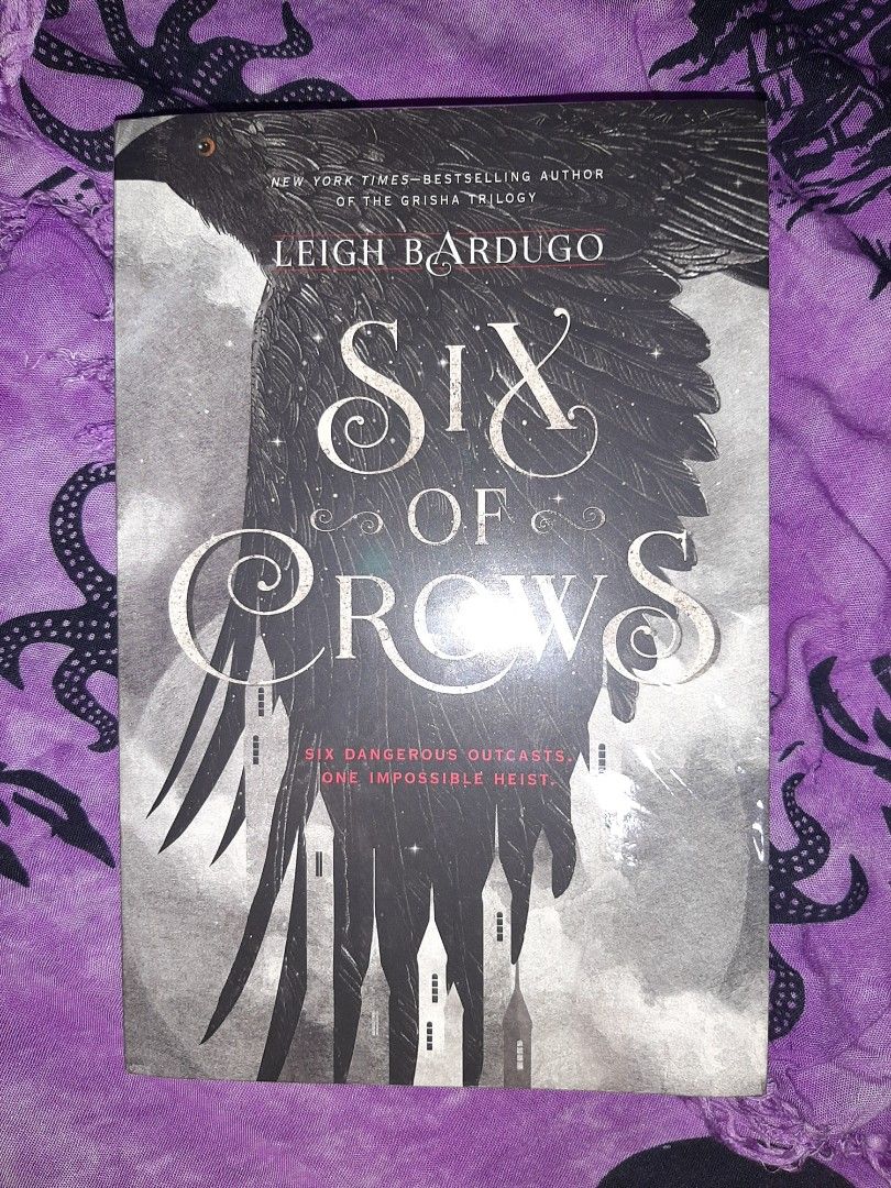 Six Of Crows by Leigh Bardugo, Hobbies & Toys, Books & Magazines ...