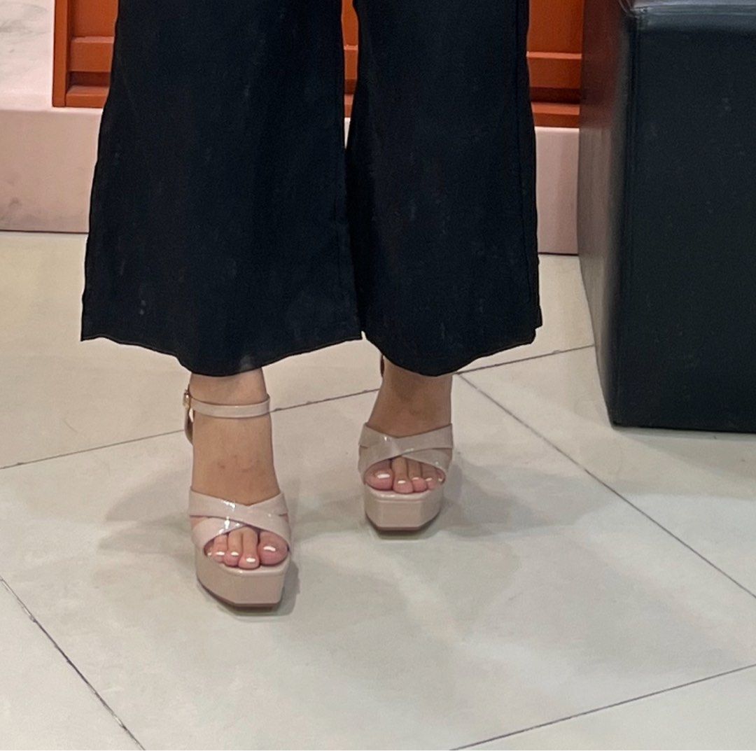 So fab platform heels, Women's Fashion, Footwear, Heels on Carousell