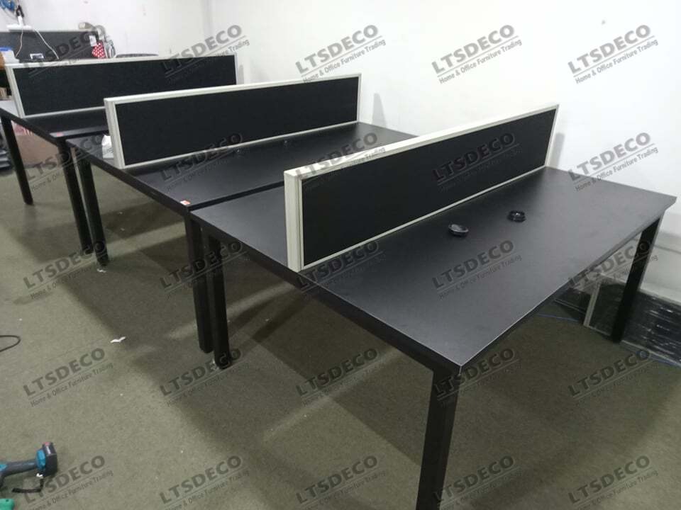 TABLE WITH SHARING PANEL OFFICE TABLE SHARING TABLE OFFICE WORKSTATION ...
