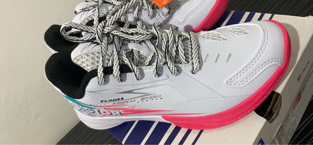 Victor Flash Badminton Shoes, Women's Fashion, Footwear, Sneakers on ...