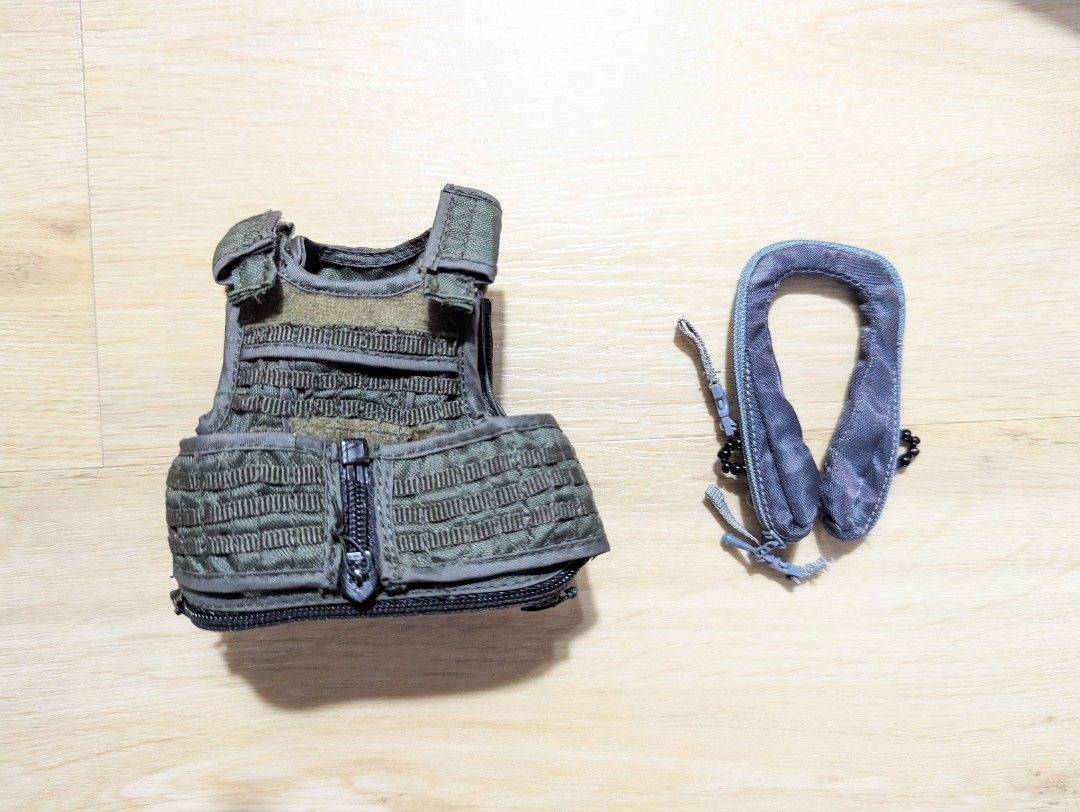 1/6 scale Tactical vest and Life jacket/preserver, Hobbies & Toys, Toys ...