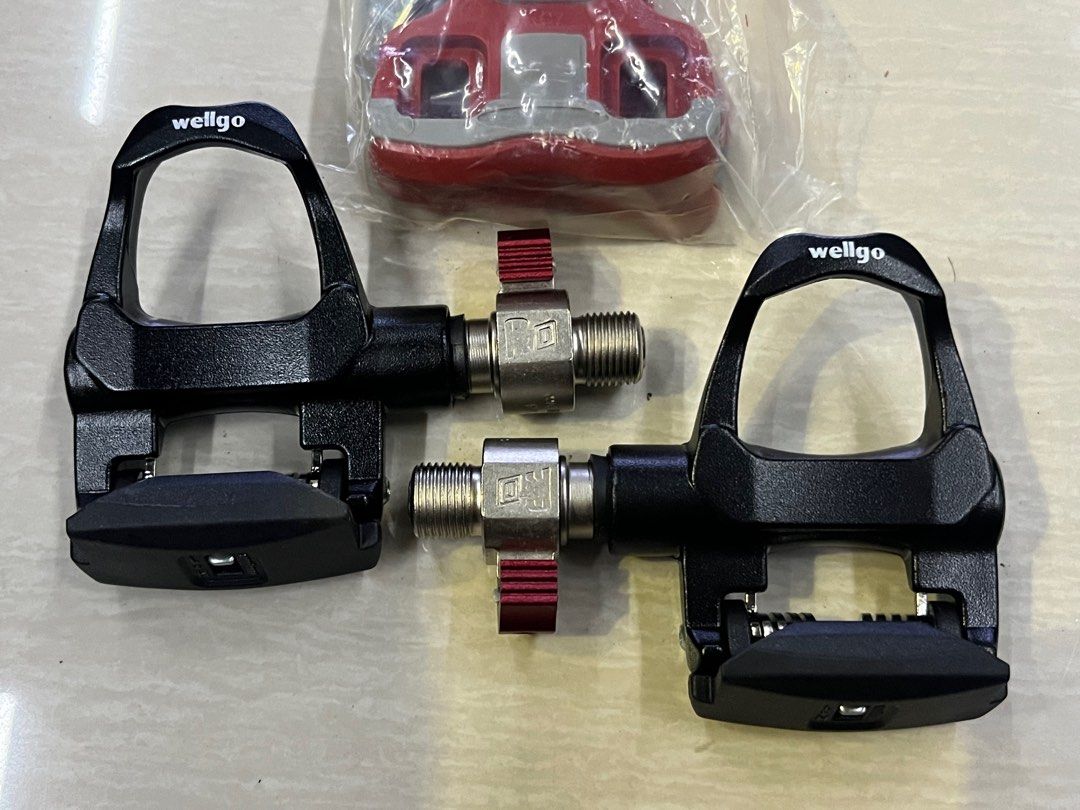 實體單車店 全新台灣 Wellgo R096B 快折公路鎖踏 公路車 小輪徑用, 運動產品, 單車及配件, 單車 - Carousell