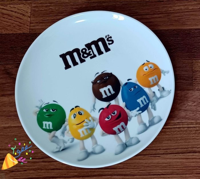 【全新正版現貨】好可愛的 mm m&m’s 玻璃盤 dish dishes 巧克力 盤子點心盤 盤收藏品餐盤 禮物, 家具及居家用品, 廚具和 ...