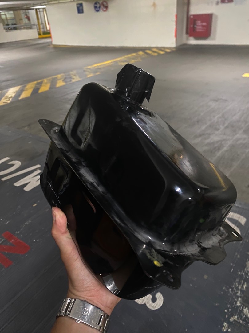 Aerox v2 fuel tank original, Motorcycles, Motorcycle Accessories on ...