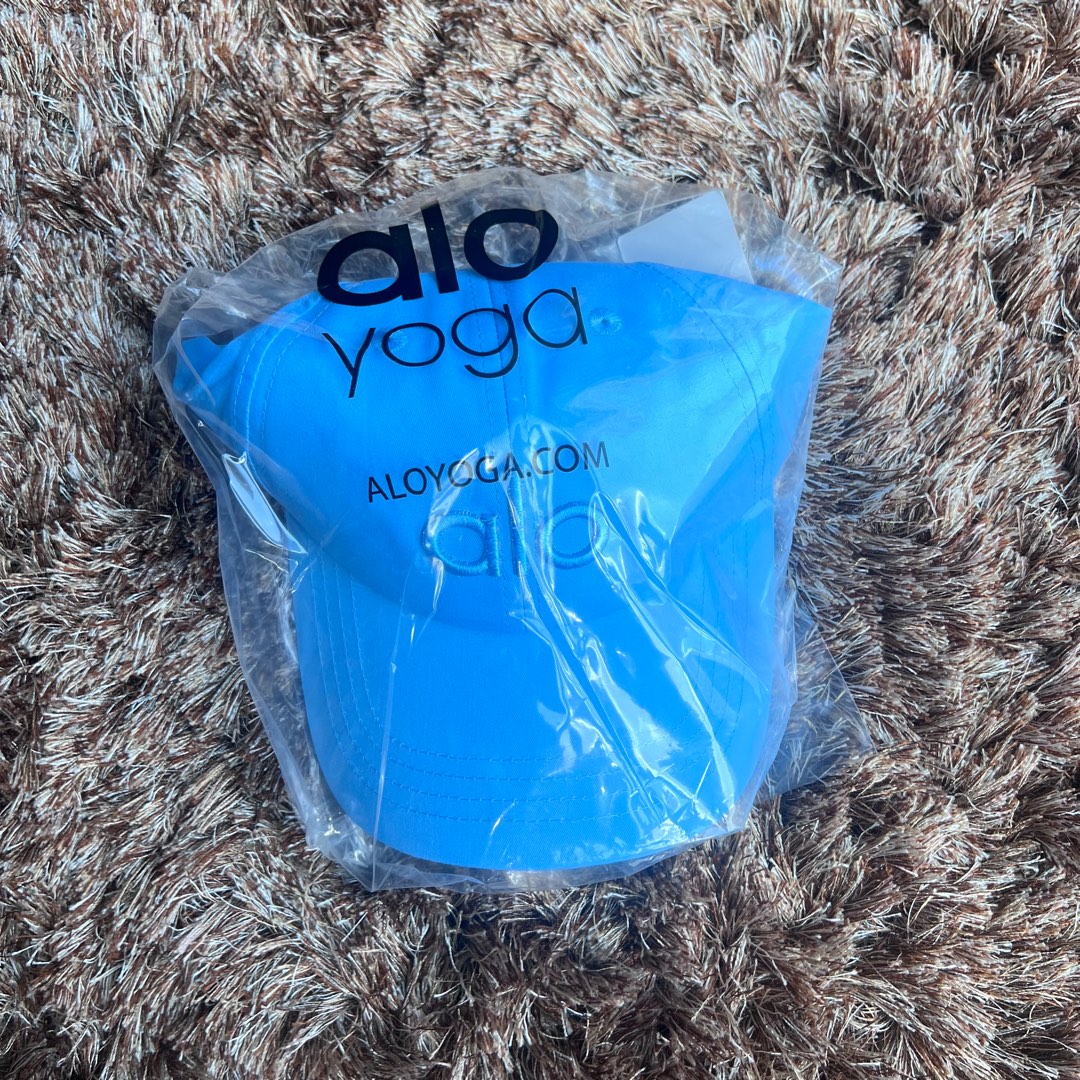 Alo Yoga Off Duty Cap in Powder Blue, Women's Fashion, Watches ...