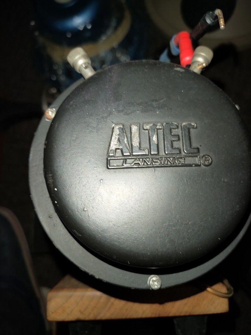 Altec 801 mounted with horn and SS contector with cross over 1100 with ...