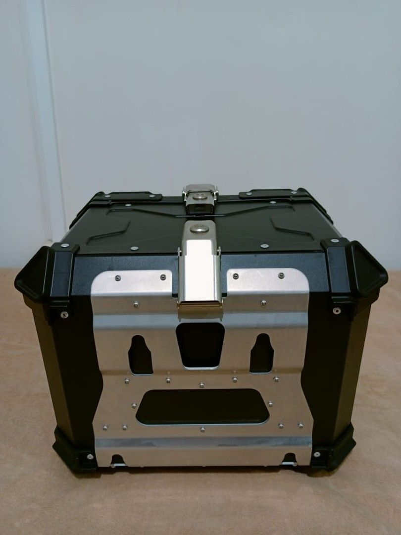 Aluminum Top Box w inner padding (45L), Motorcycles, Motorcycle ...
