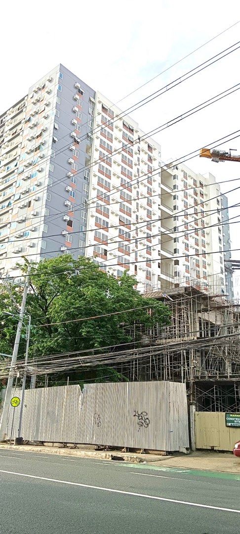 Ananda Square Studio Unit For Sale In-Between Robinsons and SM ...