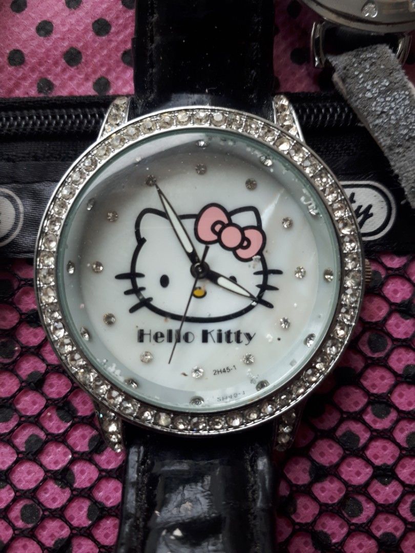 Aneka Jam HELLO KITTY Original, Fesyen Wanita, Jam Tangan di Carousell