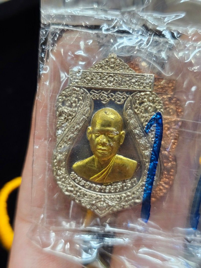 Archan Teelek Rian Roon Boonrit Set Thai Amulet, Hobbies & Toys ...