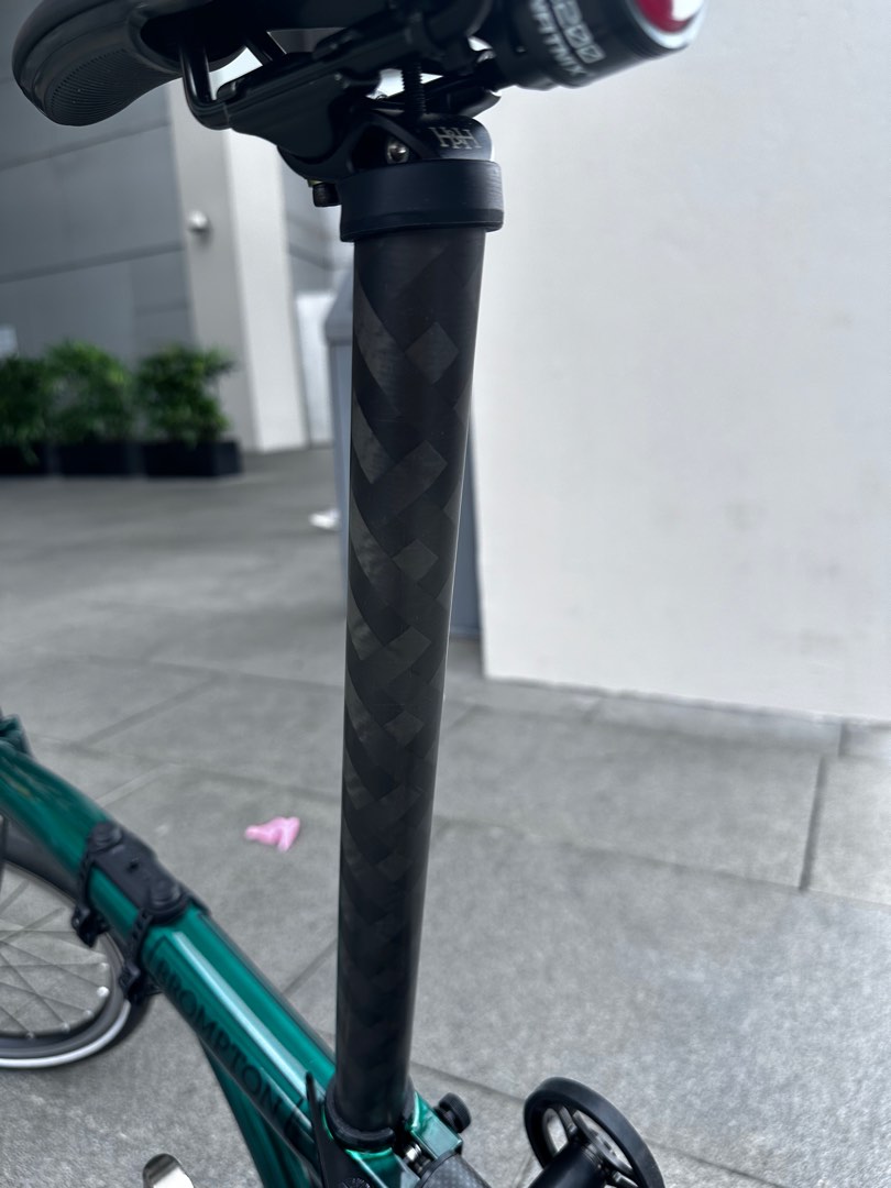 Brompton H&H 12K Carbon Seatpost DC, Sports Equipment, Bicycles & Parts, Parts & Accessories on ...