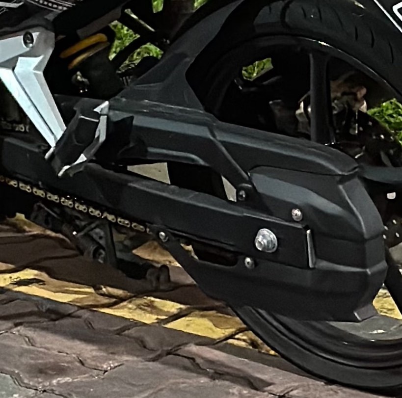 Chain Cover LC PNP Y15 / Sniper, Motorcycles, Motorcycle Accessories on ...