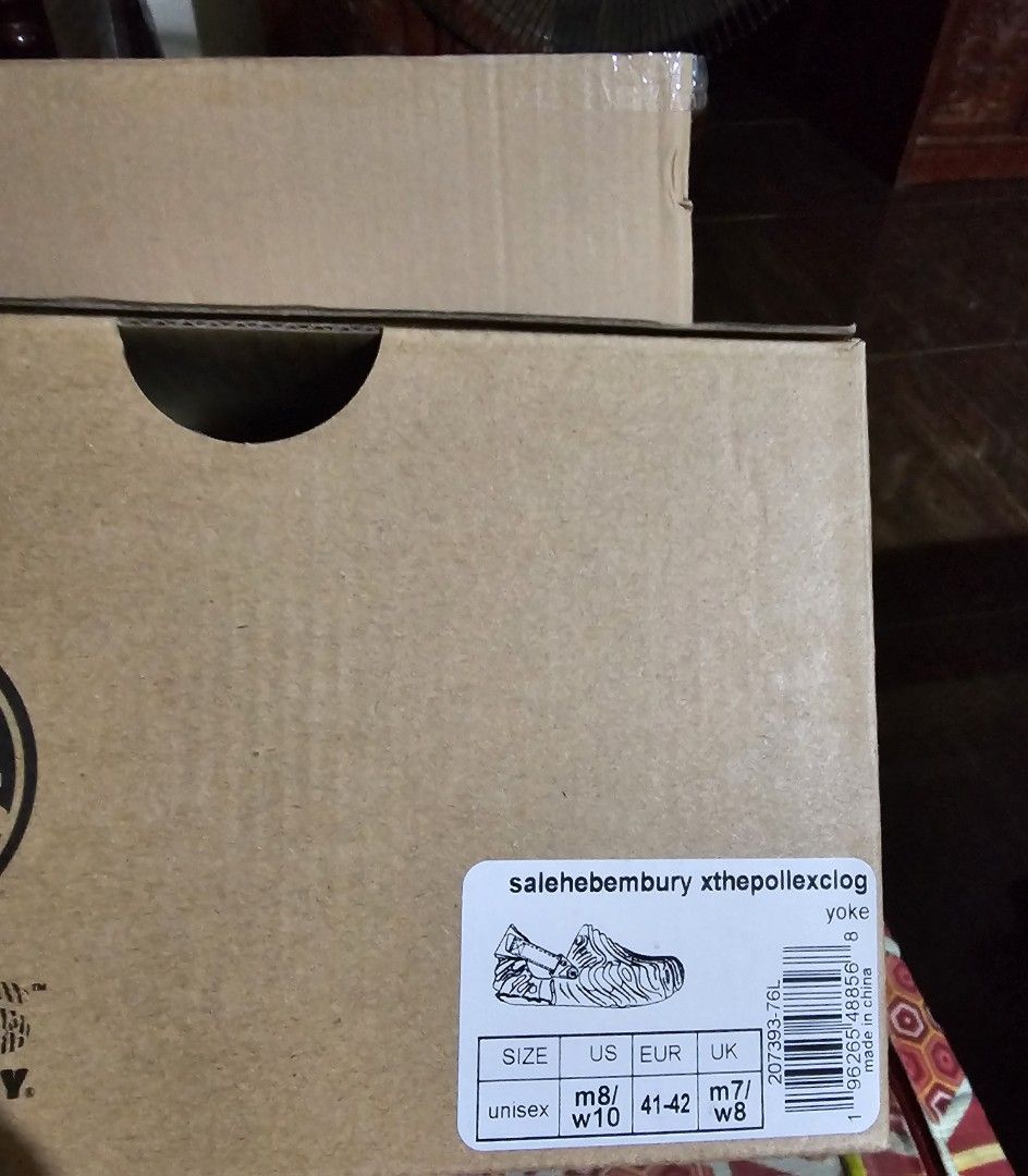 Crocs Salehe Bumbery "Yoke* M8, Men's Fashion, Footwear, Slippers ...