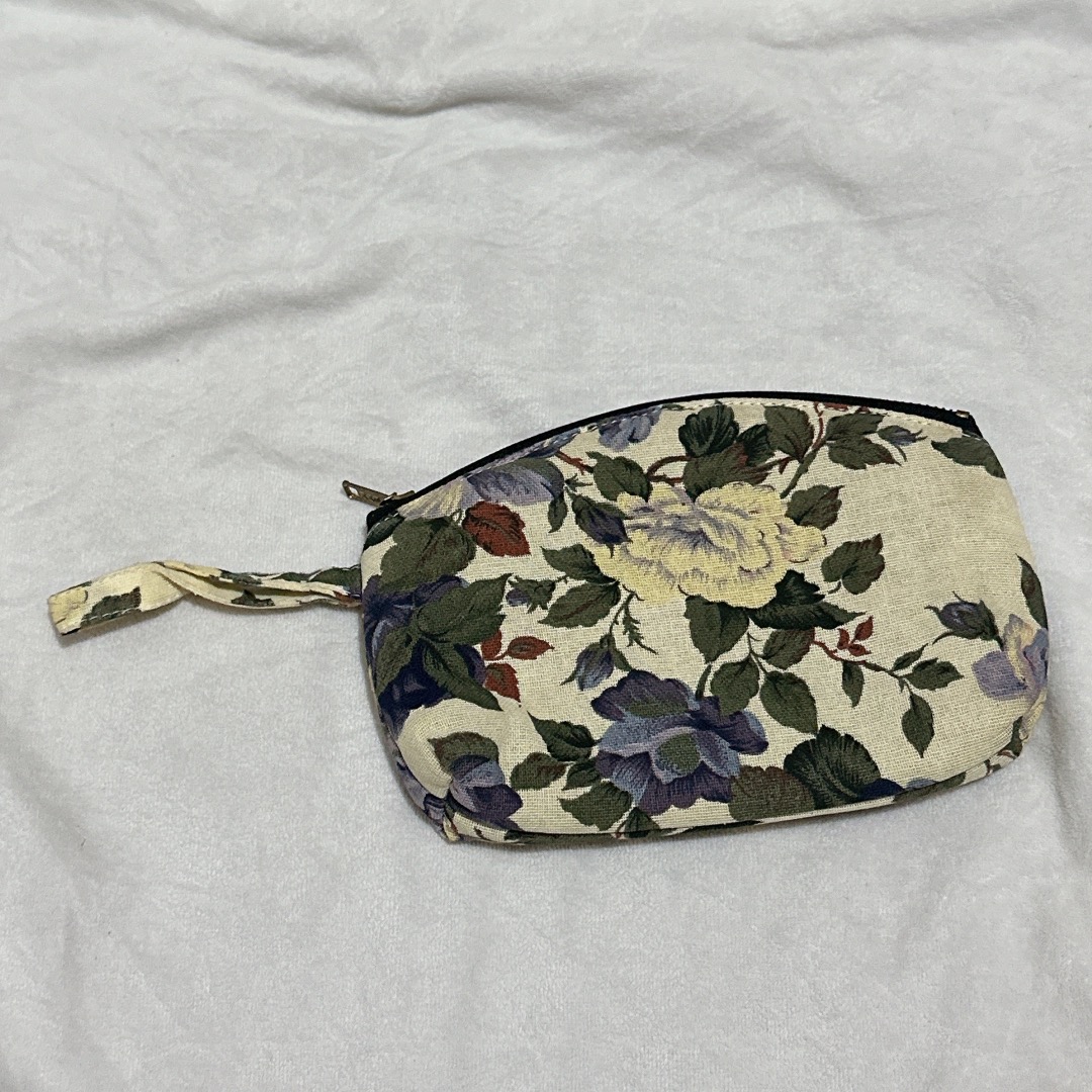 FLOWER POUCH, Women's Fashion, Bags & Wallets, Purses & Pouches on ...